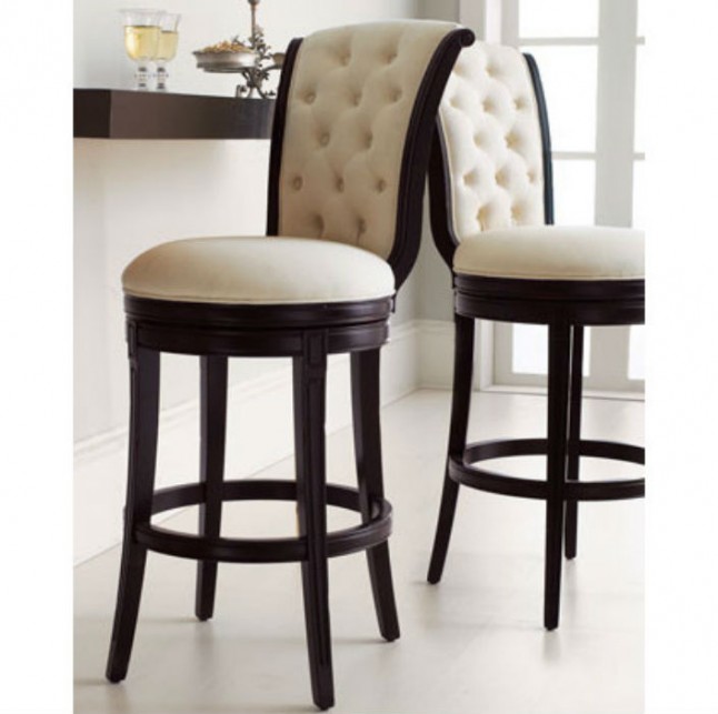ELEGANT SWIVEL BAR STOOLS IN WOOD
