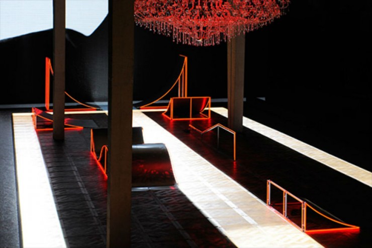 Dior Fashion show: patterned runway: building of the show space oustide ...
