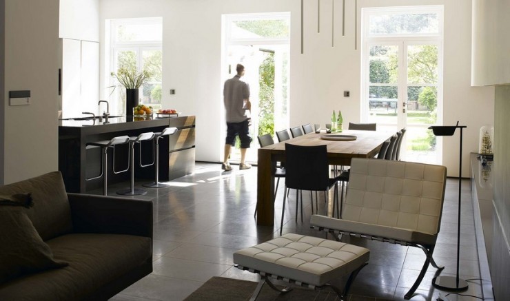 The interior design of Chiswick House is very contemporary and has a ...