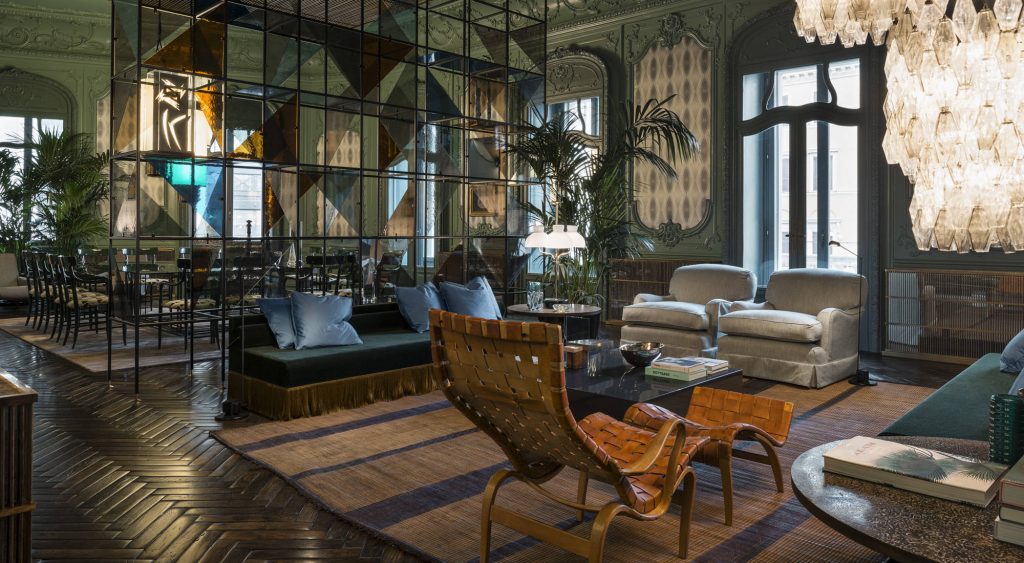 Palazzo Fendi is a building with five floors facing the famous Via dei ...