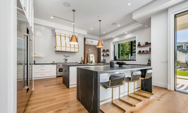 See also: 10 Interiors Ideas by HMC Architects