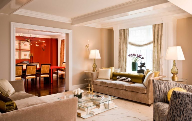 The design of this full-floor residence aimed to complement its iconic ...