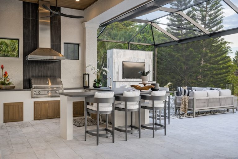 THE COLONY- PVT RESIDENCE